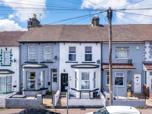 3 Bedroom Terraced House