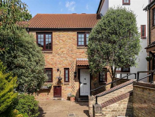 3 Bedroom Terraced House