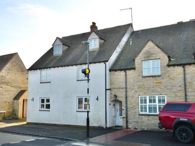 3 Bedroom Terraced House