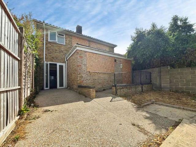 3 Bedroom Terraced House