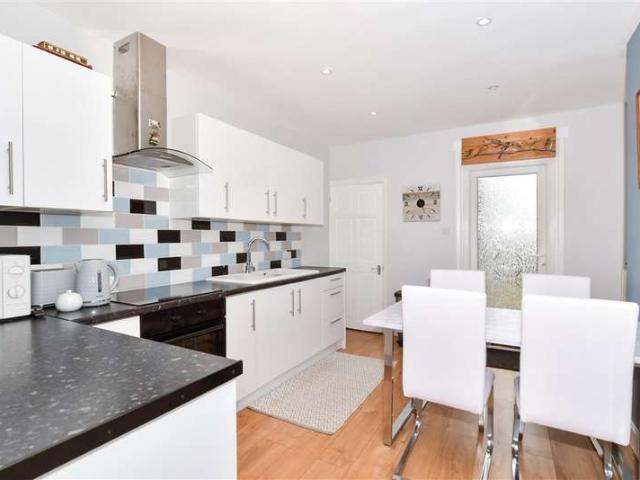 3 Bedroom Terraced House