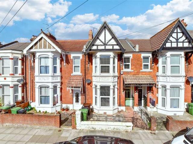 3 Bedroom Terraced House