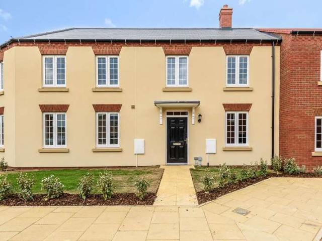 3 Bedroom Terraced House