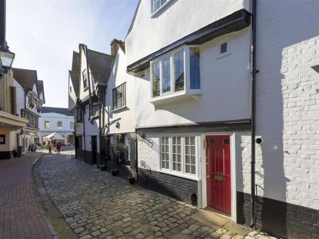3 Bedroom Terraced House