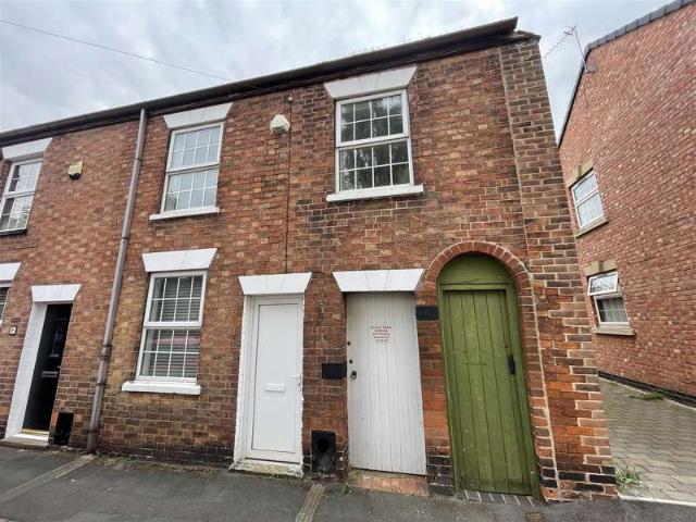 3 Bedroom Terraced House