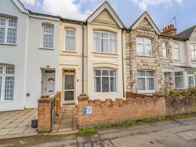 3 Bedroom Terraced House