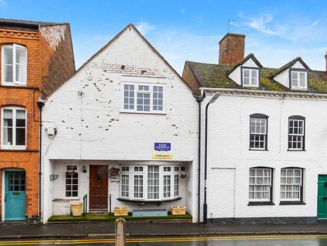 3 Bedroom Terraced House