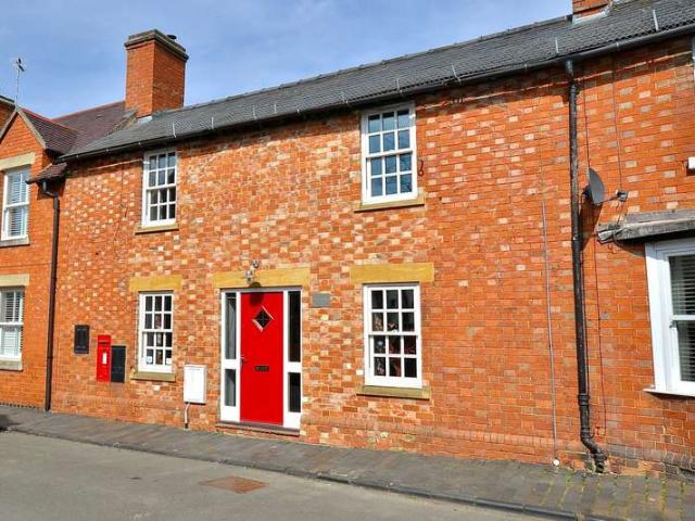 3 Bedroom Terraced House