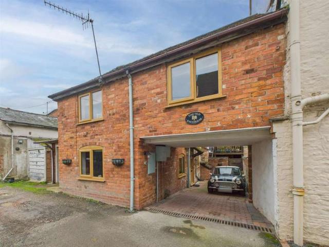 3 Bedroom Terraced House