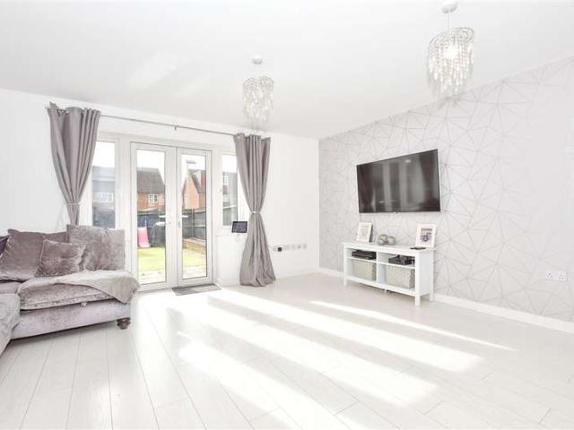 3 Bedroom Terraced House