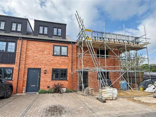 3 Bedroom Terraced House