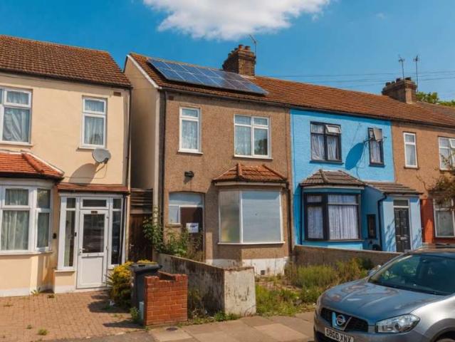 3 Bedroom Semi Detached House