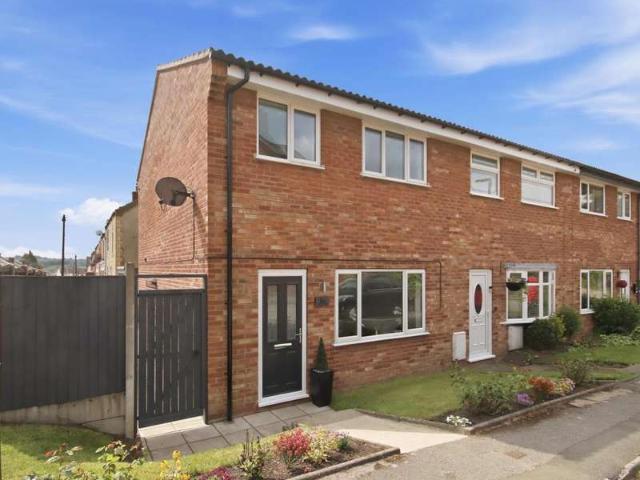 3 Bedroom Terraced House
