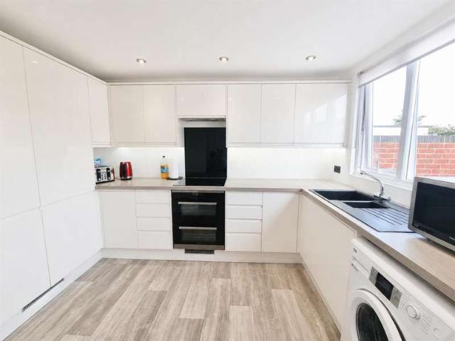 3 Bedroom Terraced House