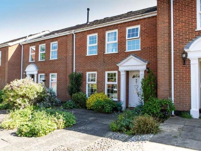 3 Bedroom Terraced House