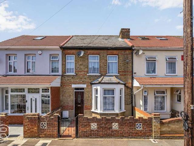 3 Bedroom Terraced House