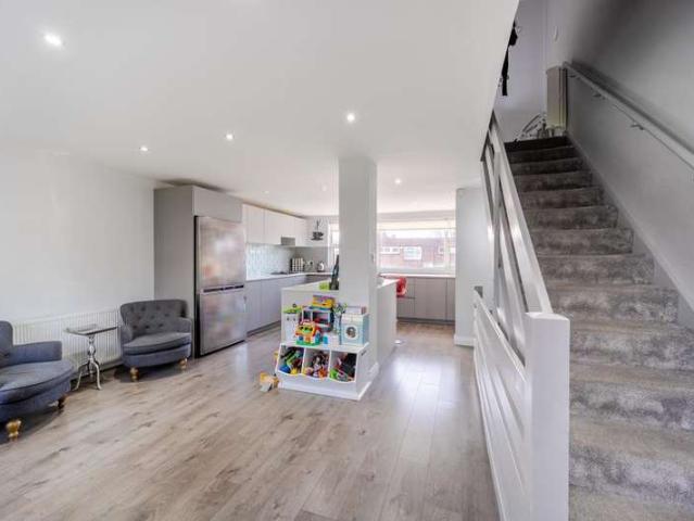 3 Bedroom Terraced House