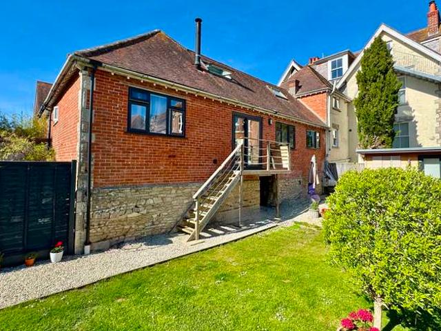 3 Bedroom Terraced House