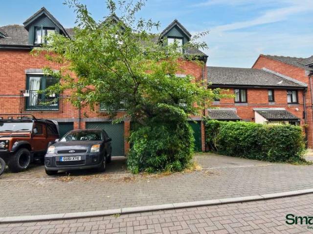 3 Bedroom Terraced House