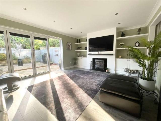 3 Bedroom Terraced House