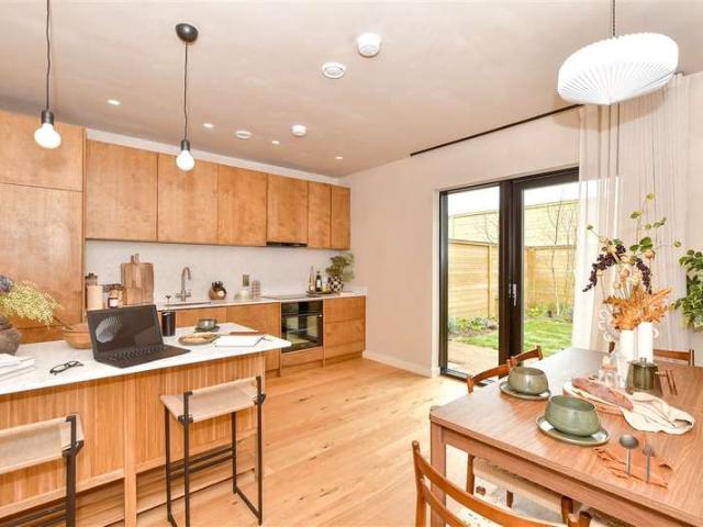 3 Bedroom Terraced House