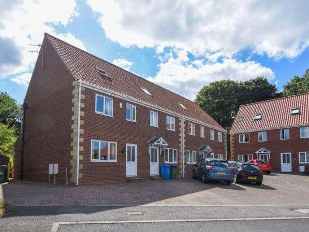 3 Bedroom Terraced House