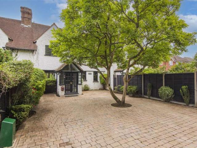 3 Bedroom Terraced House