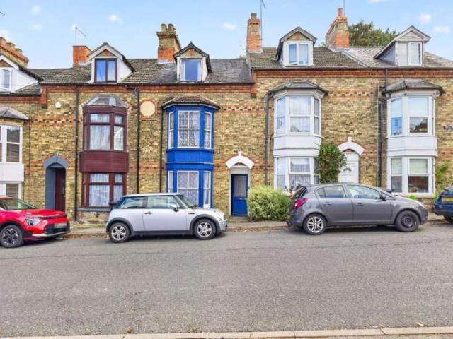 3 Bedroom Terraced House