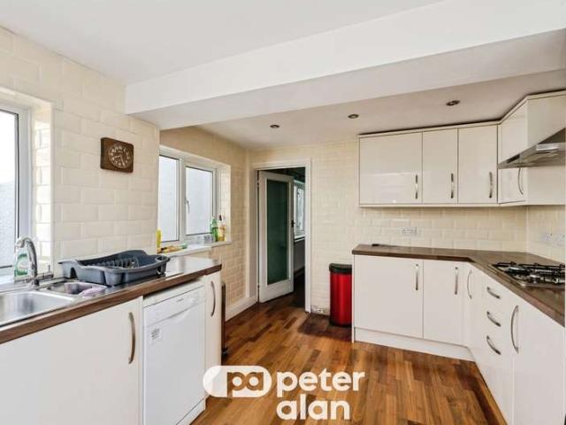 3 Bedroom Terraced House