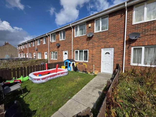 3 Bedroom Terraced House