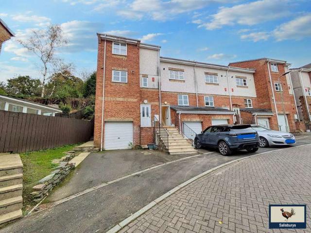 3 Bedroom Terraced House