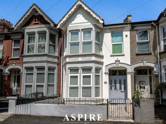 3 Bedroom Terraced House