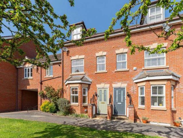 3 Bedroom Terraced House