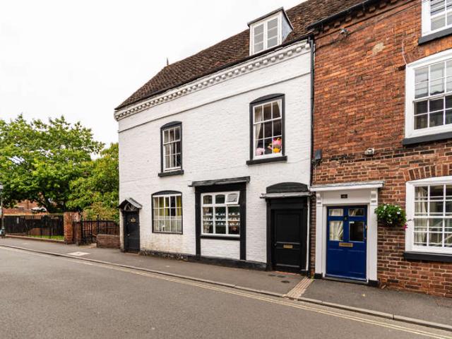 3 Bedroom Terraced House