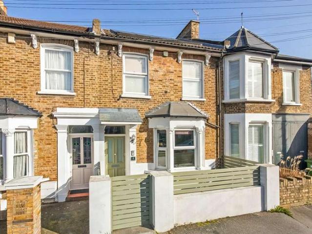 3 Bedroom Terraced House