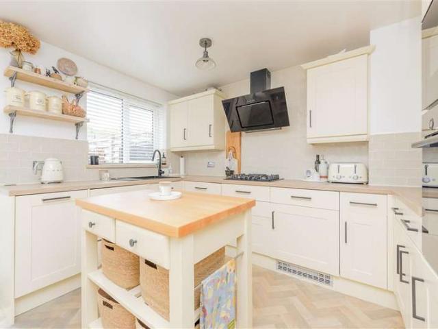 3 Bedroom Terraced House