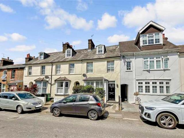 3 Bedroom Terraced House