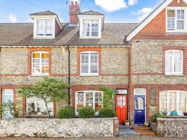 3 Bedroom Terraced House