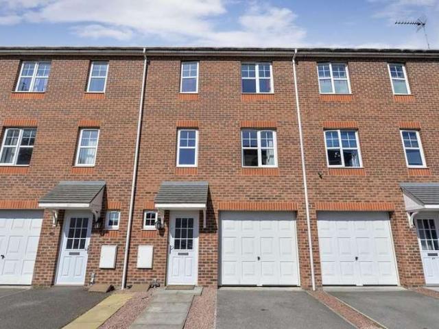 3 Bedroom Terraced House