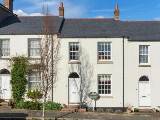 3 Bedroom Terraced House