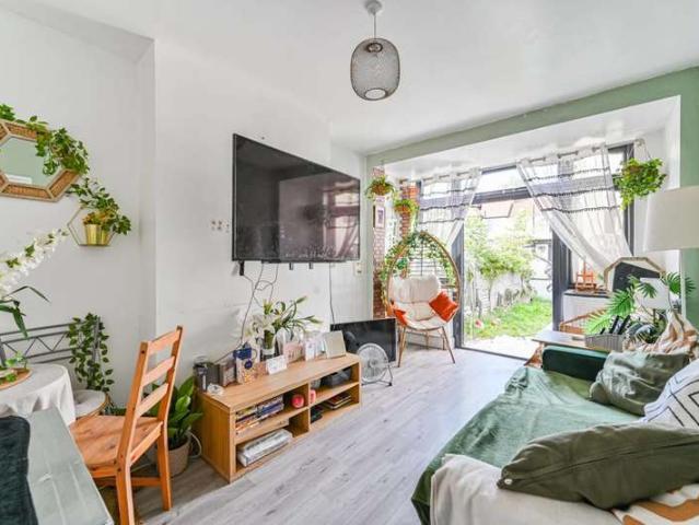3 Bedroom Terraced House