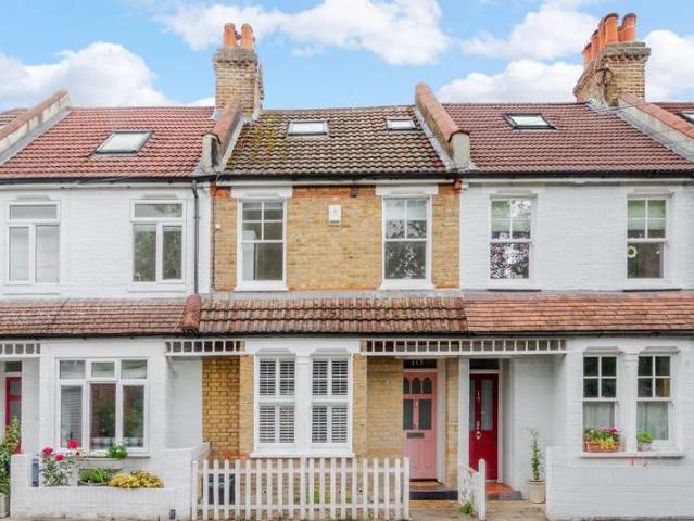 3 Bedroom Terraced House