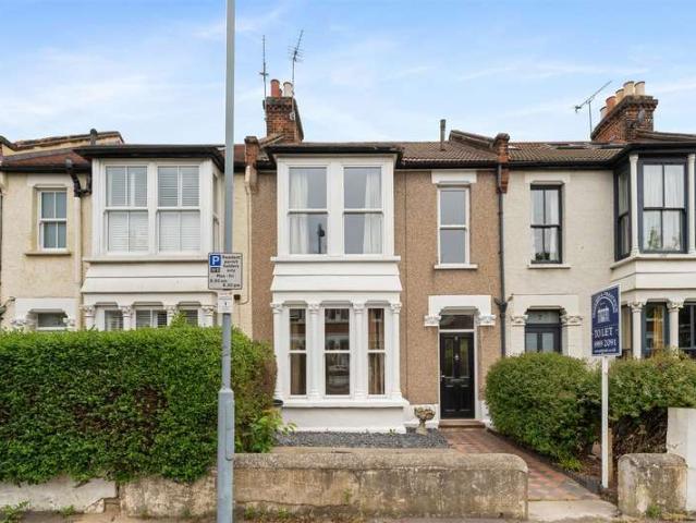 3 Bedroom Terraced House