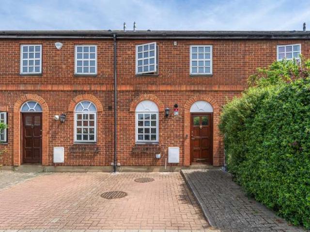 3 Bedroom Terraced House