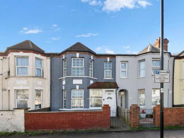 3 Bedroom Terraced House