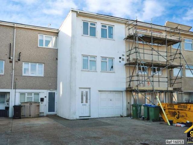 3 Bedroom Terraced House