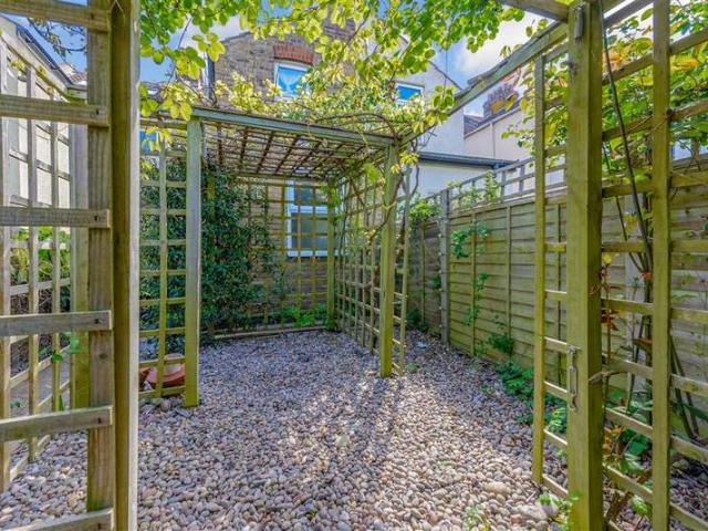3 Bedroom Terraced House