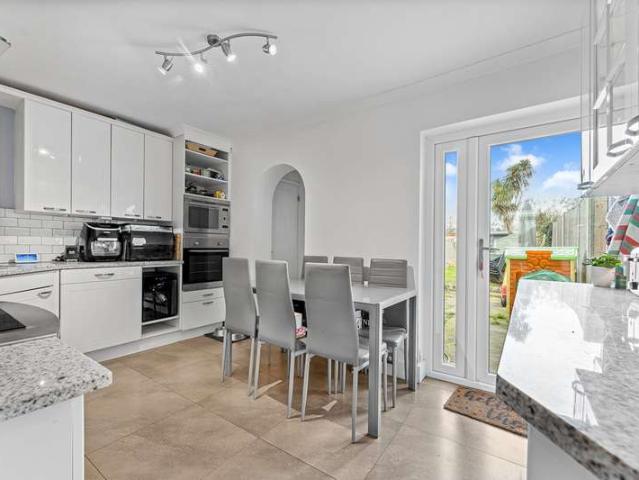 3 Bedroom Terraced House