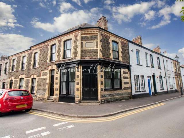3 Bedroom Terraced House