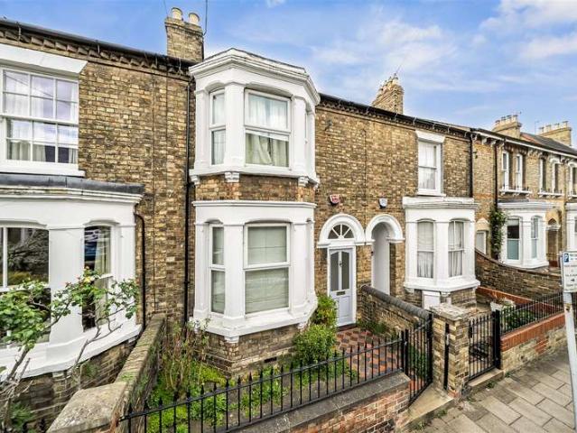 3 Bedroom Terraced House